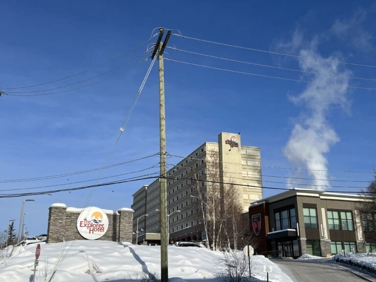 20 Things to Do in Yellowknife - MEpic Adventure